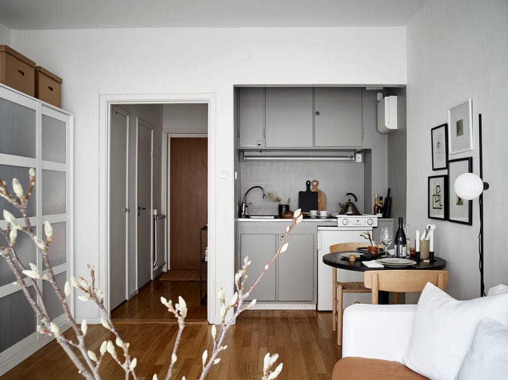 Stylish small studio space - COCO LAPINE DESIGNCOCO LAPINE DESIGN